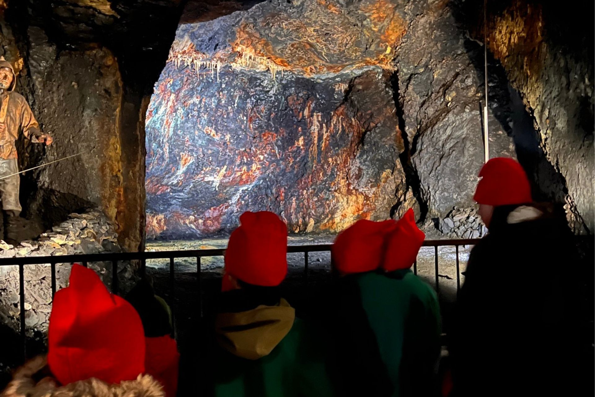 Saalfelder Feengrotten Kinderführung - Gut mit Zug